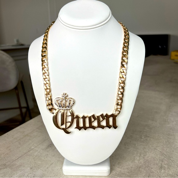 Jewelry | Queen Necklace Fake Gold Chain Faux Gold Chain Necklace ...